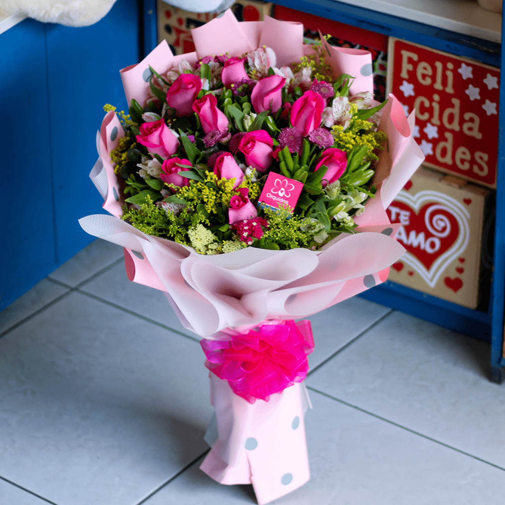 12 Rosas Fiusha Deluxe | Florería en Cuernavaca | Orquídea Boutique Floral